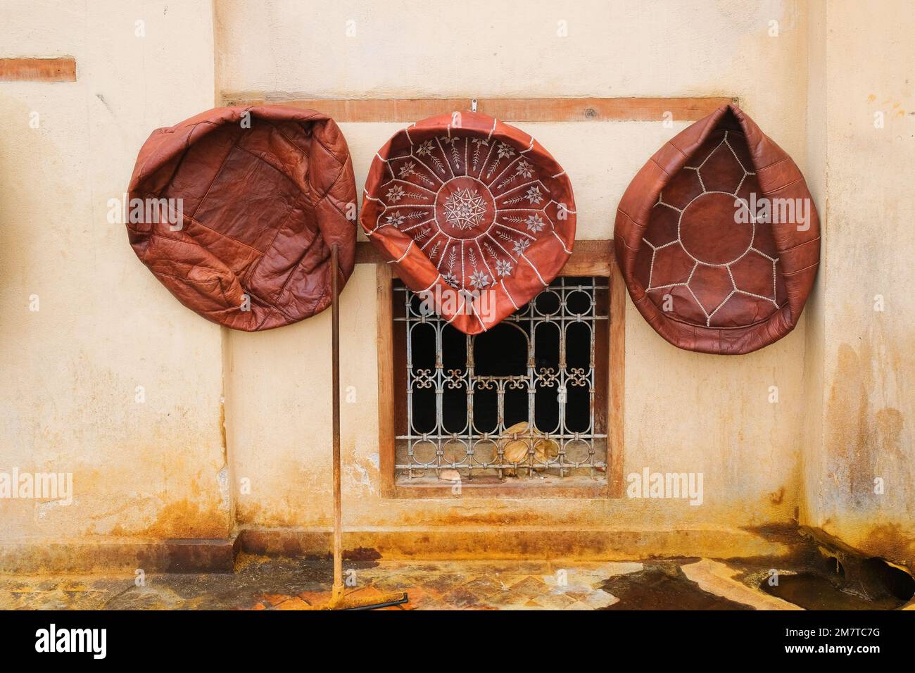 Leather ottomans hi-res stock photography and images - Alamy