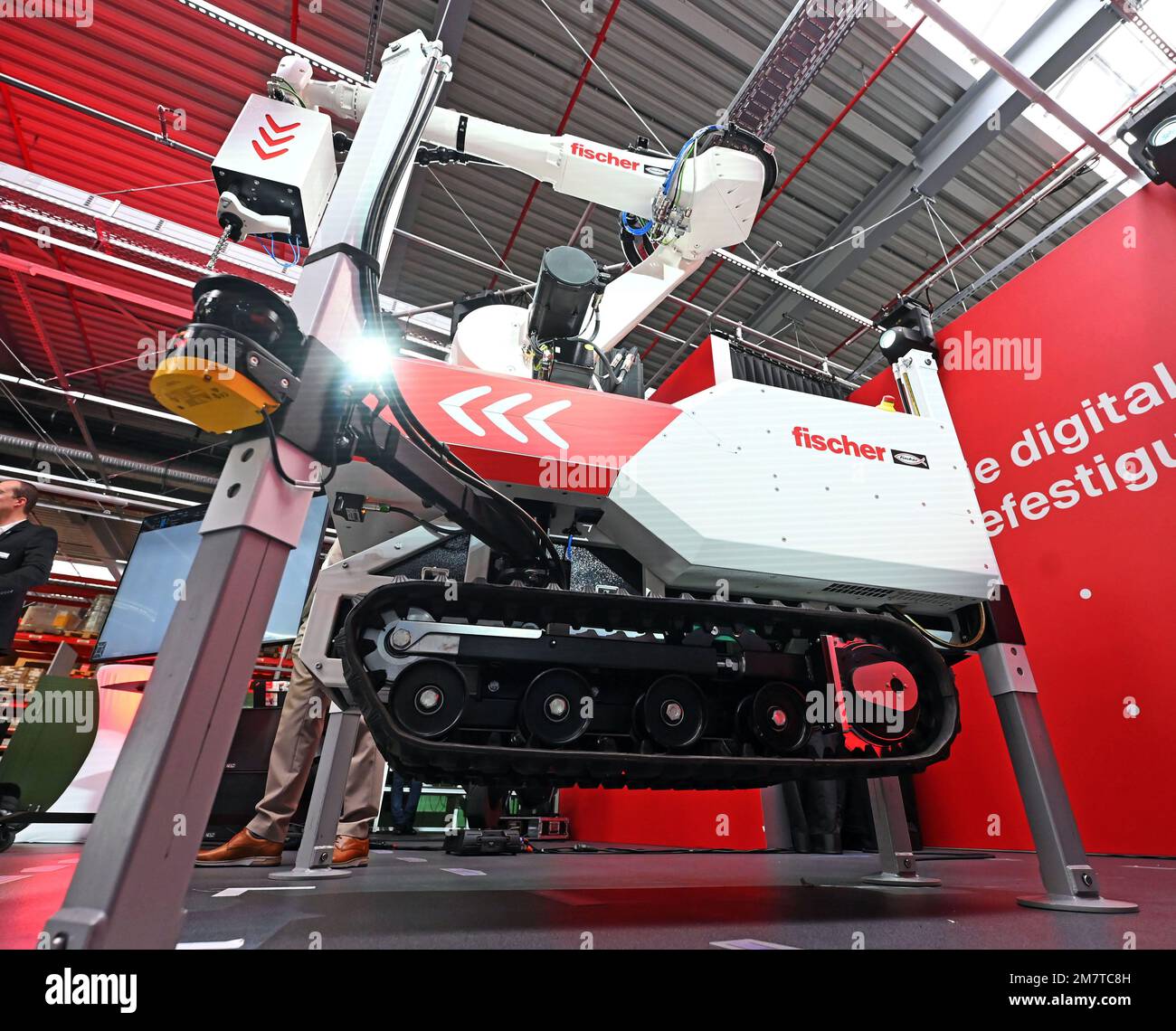 Waldachtal, Germany. 16th Nov, 2022. The BauBot is presented during a ...