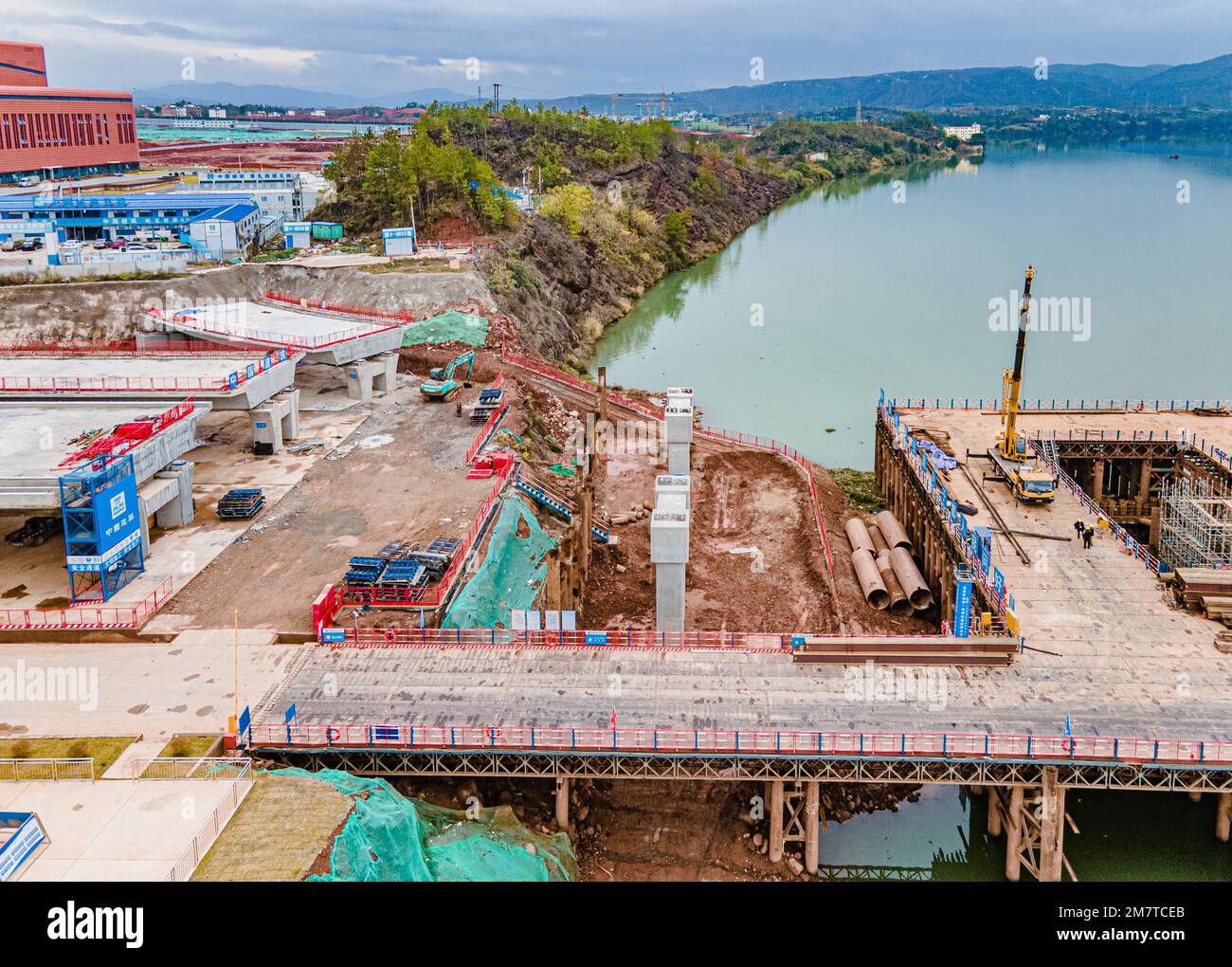 Aerial photo shows the construction site of Shengli Bridge in Yudu ...