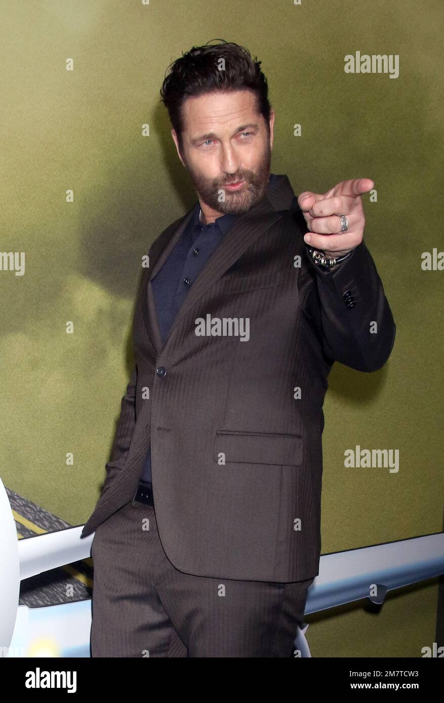 Plane gerard butler hi-res stock photography and images - Alamy