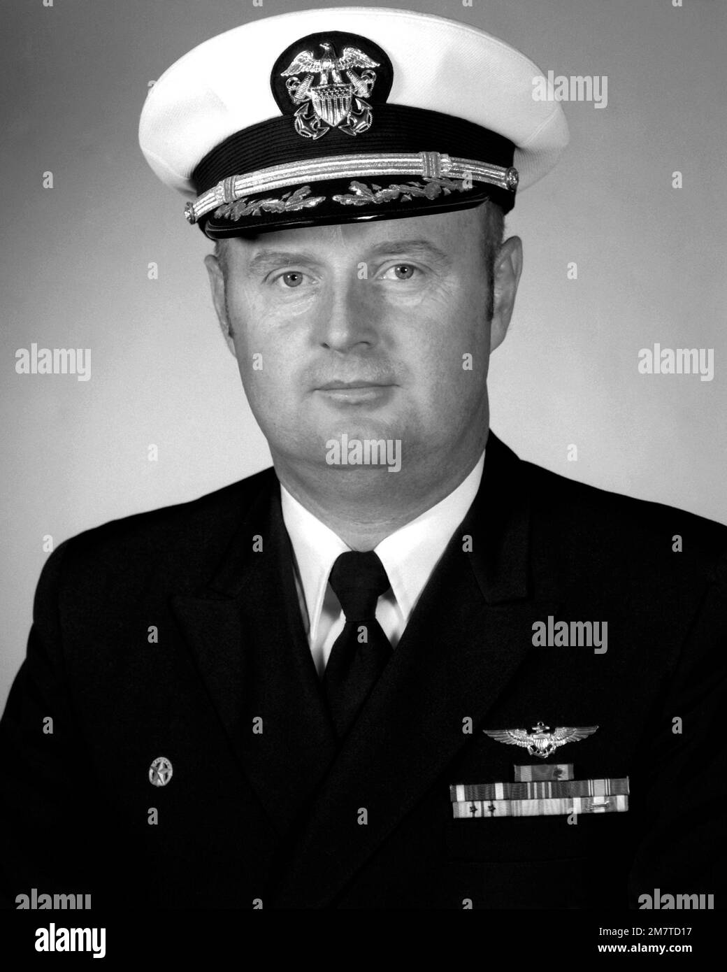 CDR Kenneth G. Lyons, USN (covered). Country: Unknown Stock Photo - Alamy