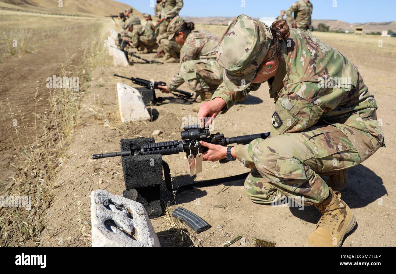 Soldiers from the 49th MP Brigade, HHC qualified on the M17 and M4 ...