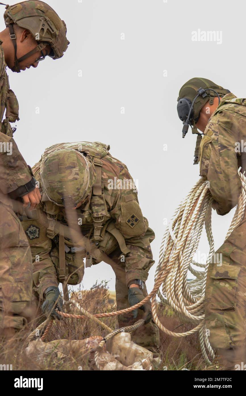 U.S. Soldiers with 588th Brigade Engineer Battalion, 3rd Brigade Combat ...