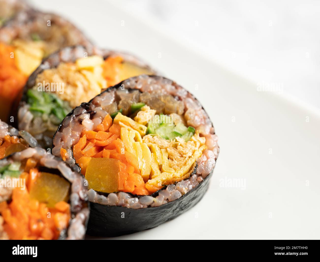 Kimchi gimbap hi-res stock photography and images - Alamy