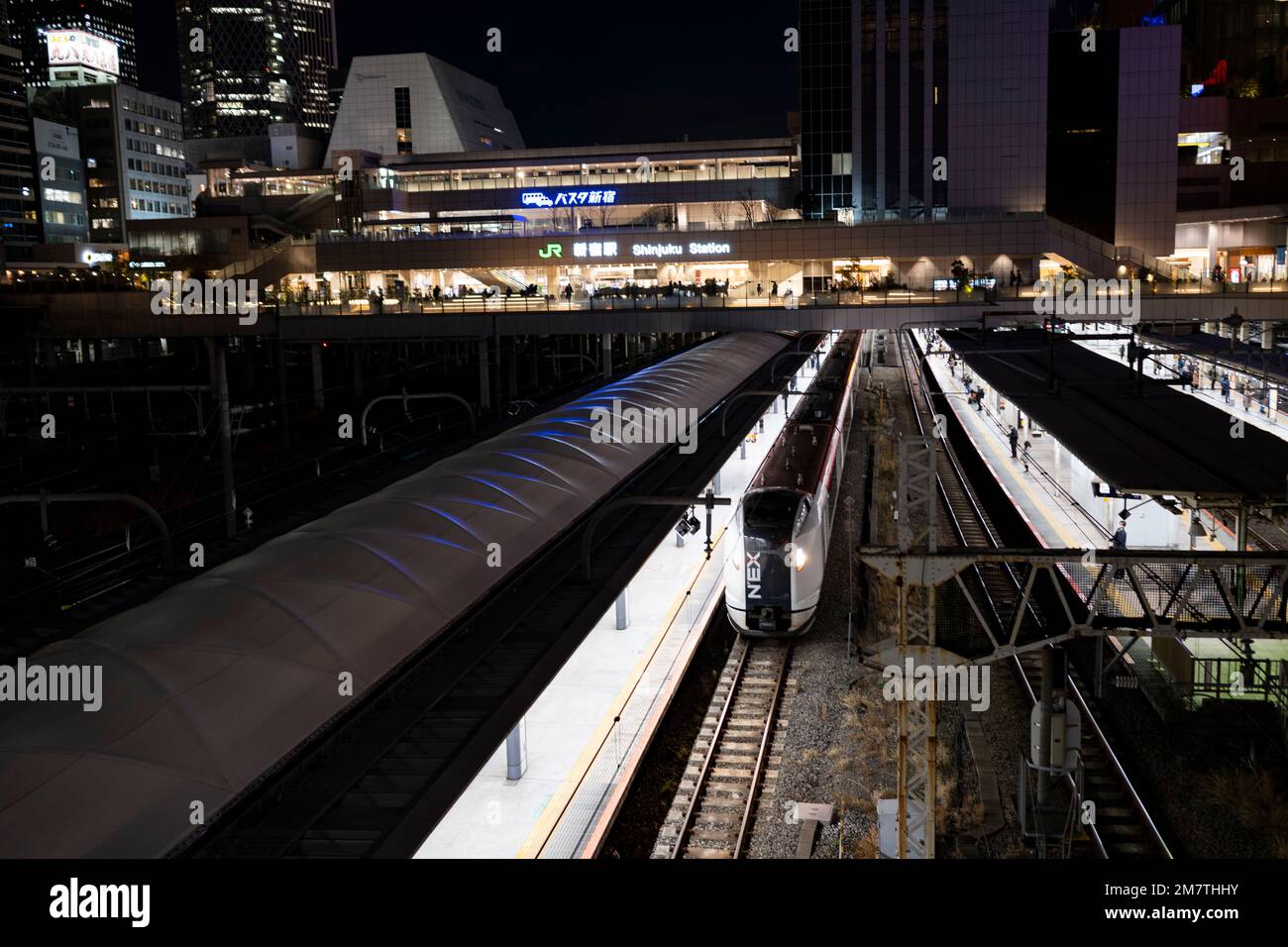 Tokyo, Japan. 6th Jan, 2023. The Narita Express airport shuttle train ...