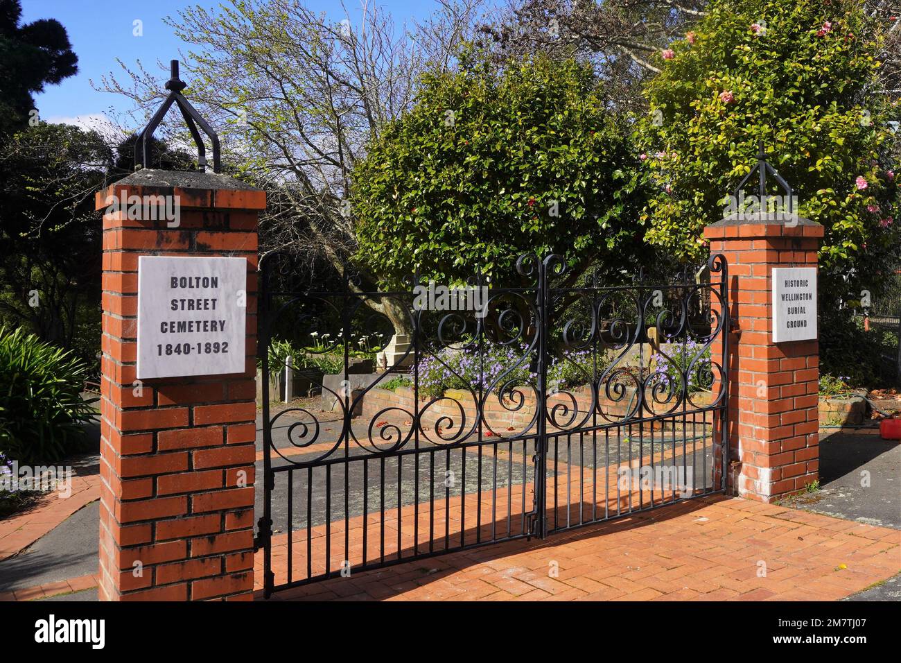 Graveyard gate signage hi-res stock photography and images - Alamy
