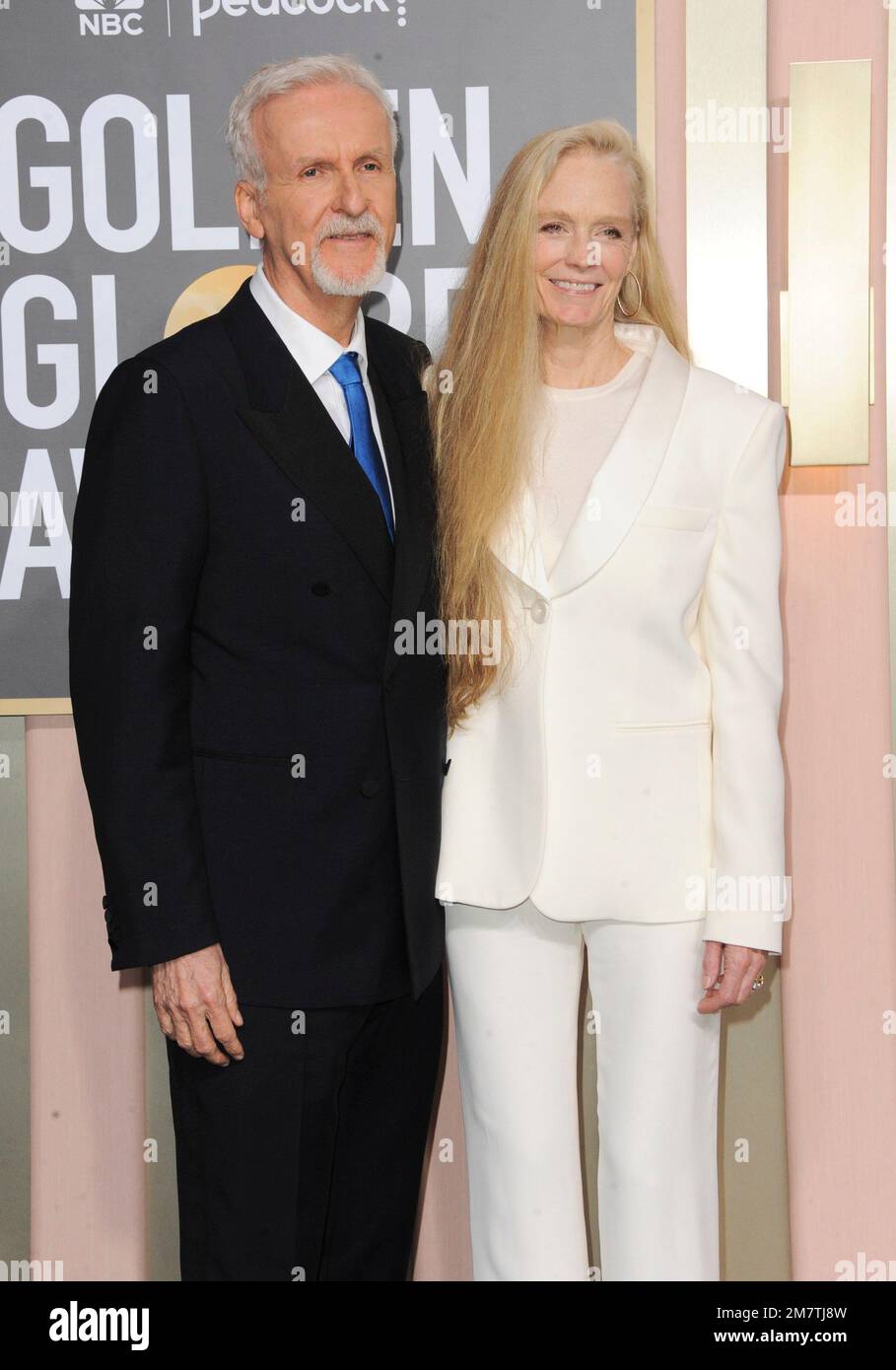 James cameron and suzy amis cameron hi-res stock photography and images ...