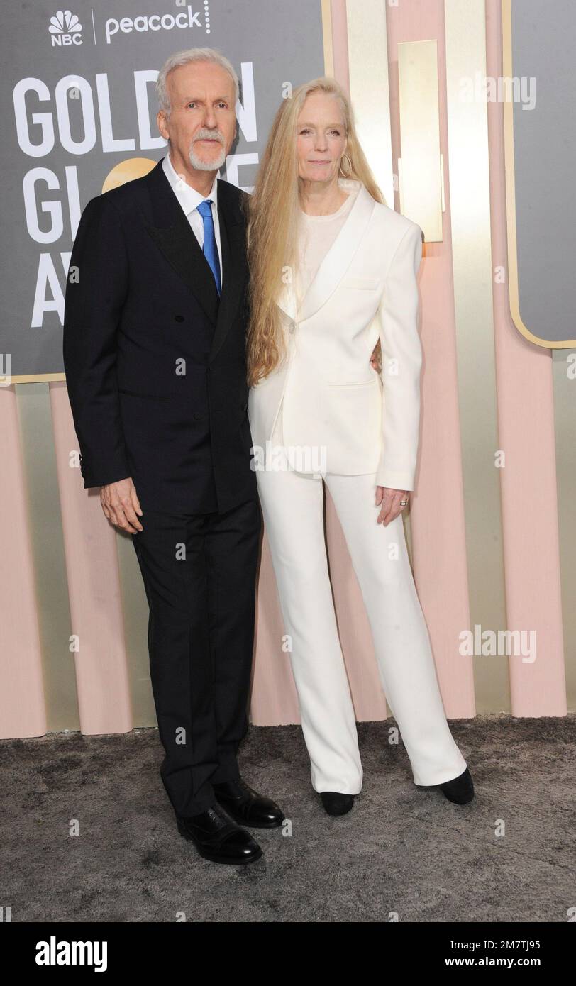 James cameron and suzy amis cameron hi-res stock photography and images ...