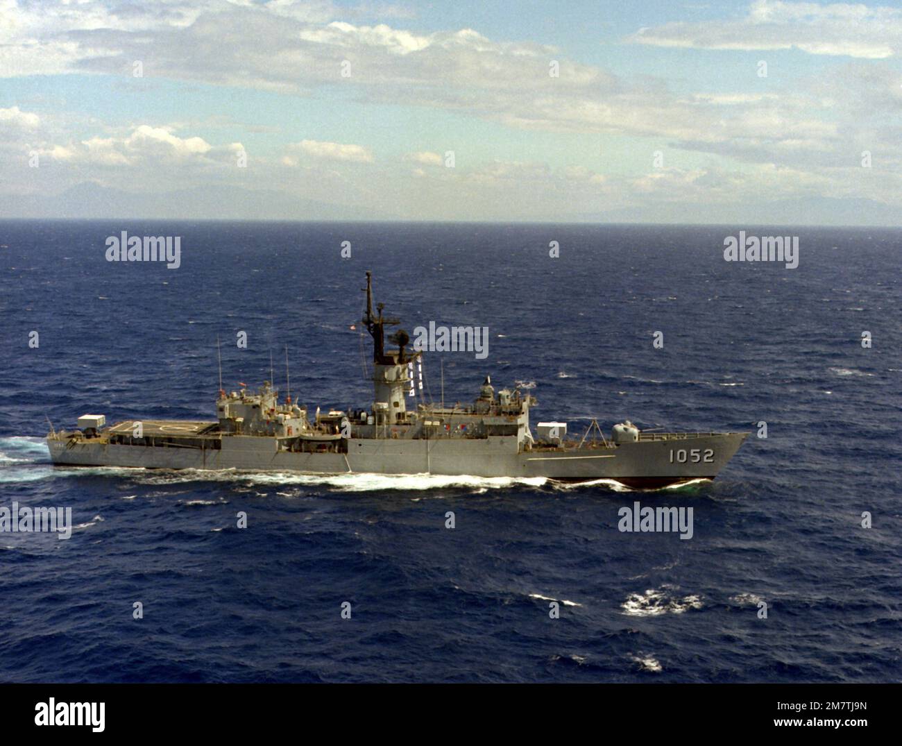 Aerial starboard beam view of the frigate USS KNOX (FF-1052) underway ...