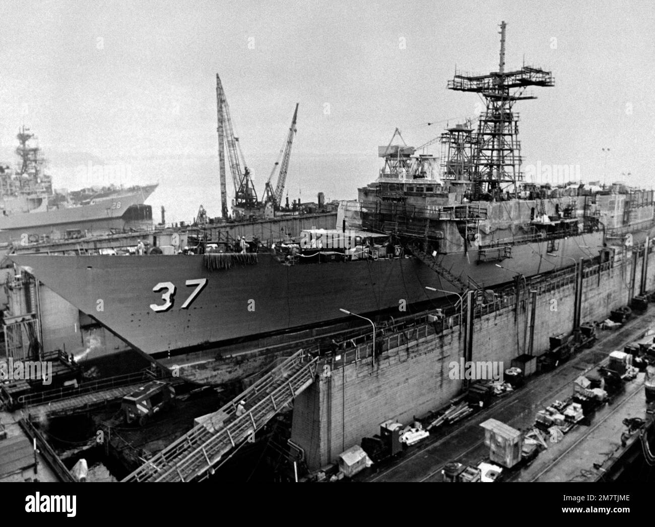 A port bow view of the guided missile frigate USS CROMMELIN (FFG 37) at ...