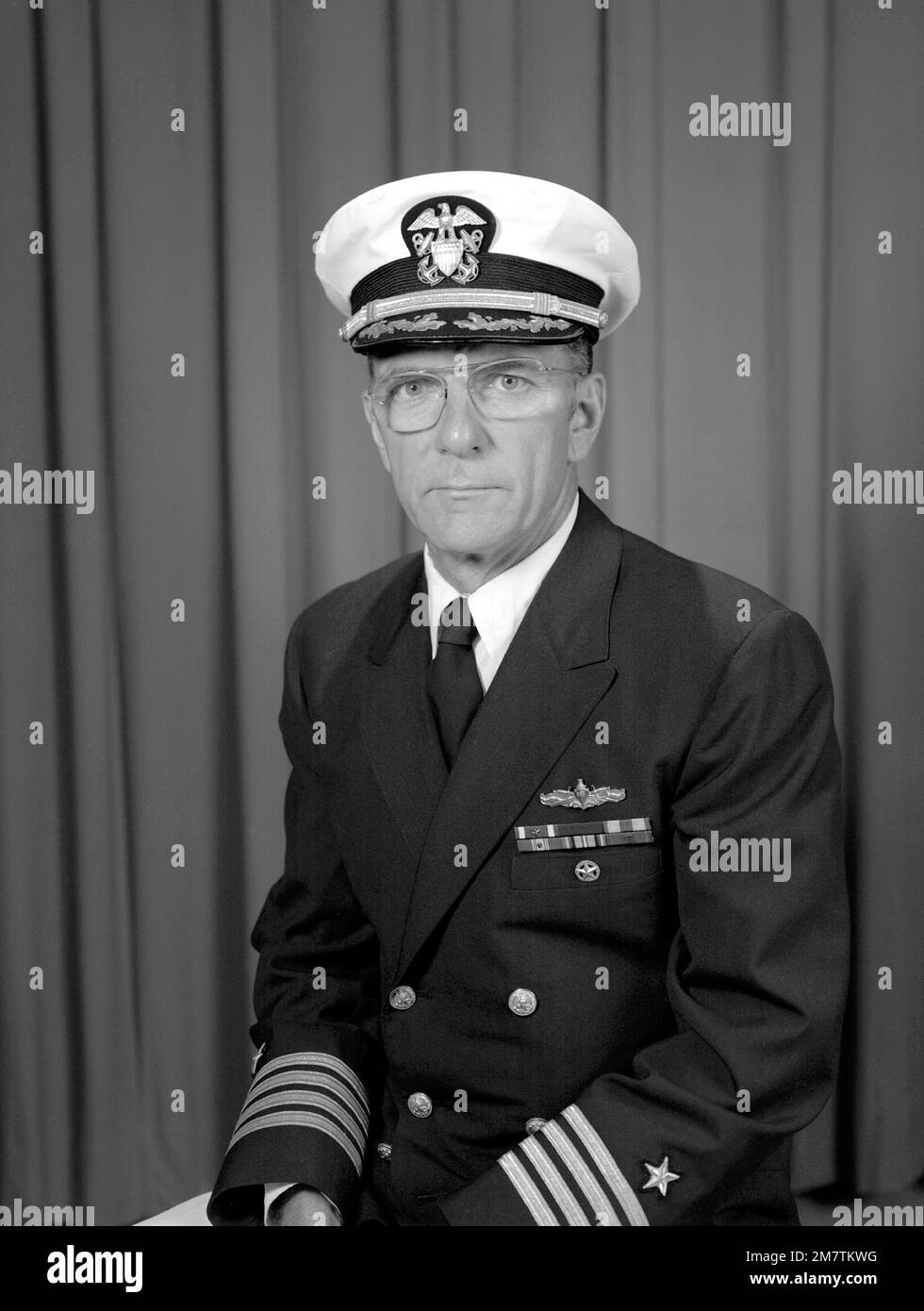 CAPT E.R. Donovan, USN (covered). Country: Unknown Stock Photo - Alamy CAPT E.R. Donovan, USN (covered). Country: Unknown Stock Photo - Alamy