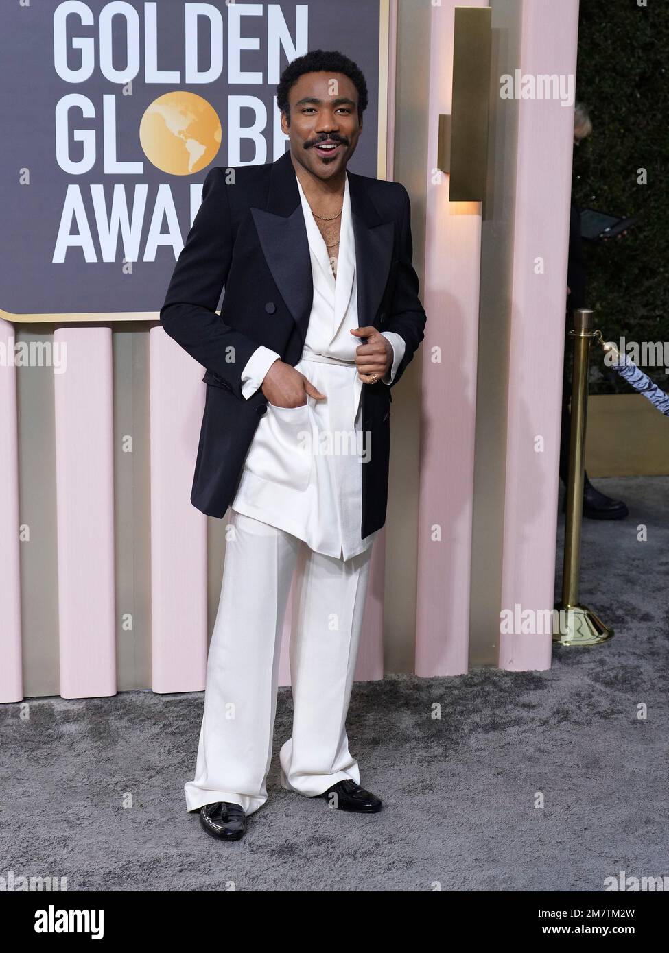 Donald glover golden globe hi-res stock photography and images - Alamy