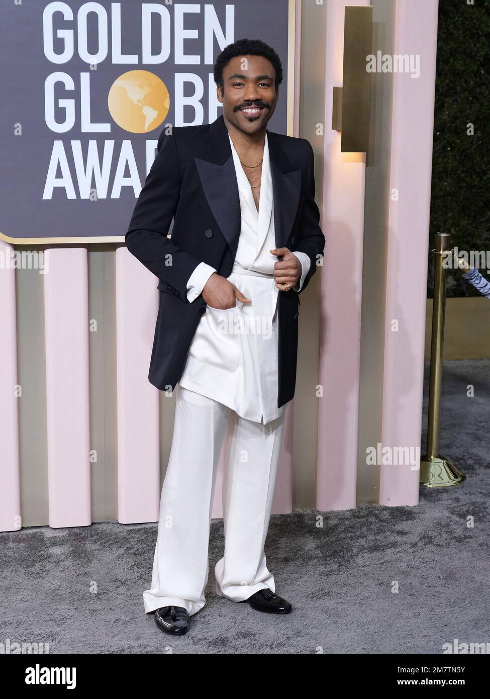 Donald glover golden globe hi-res stock photography and images - Alamy