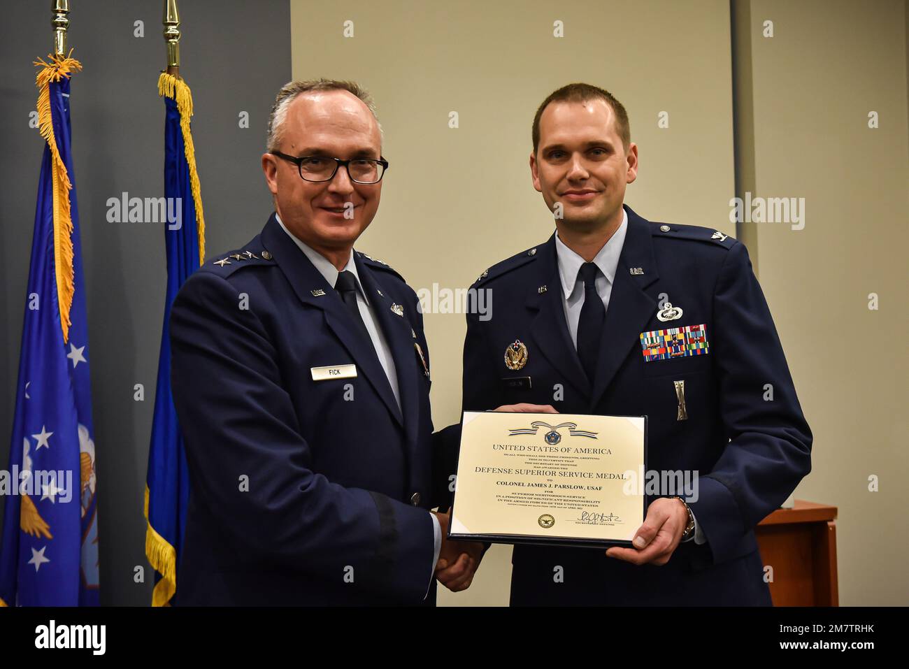 Col james parslow hi-res stock photography and images - Alamy