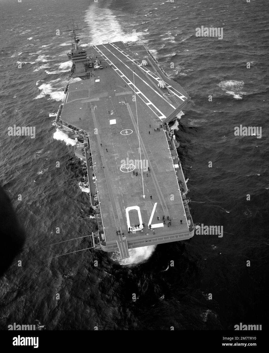 A bow-on view of the nuclear-powered aircraft carrier USS CARL VINSON ...