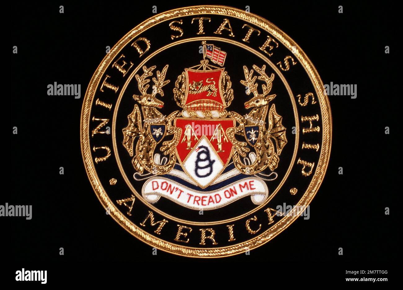 The official insignia for the aircraft carrier USS AMERICA (CV 66 ...