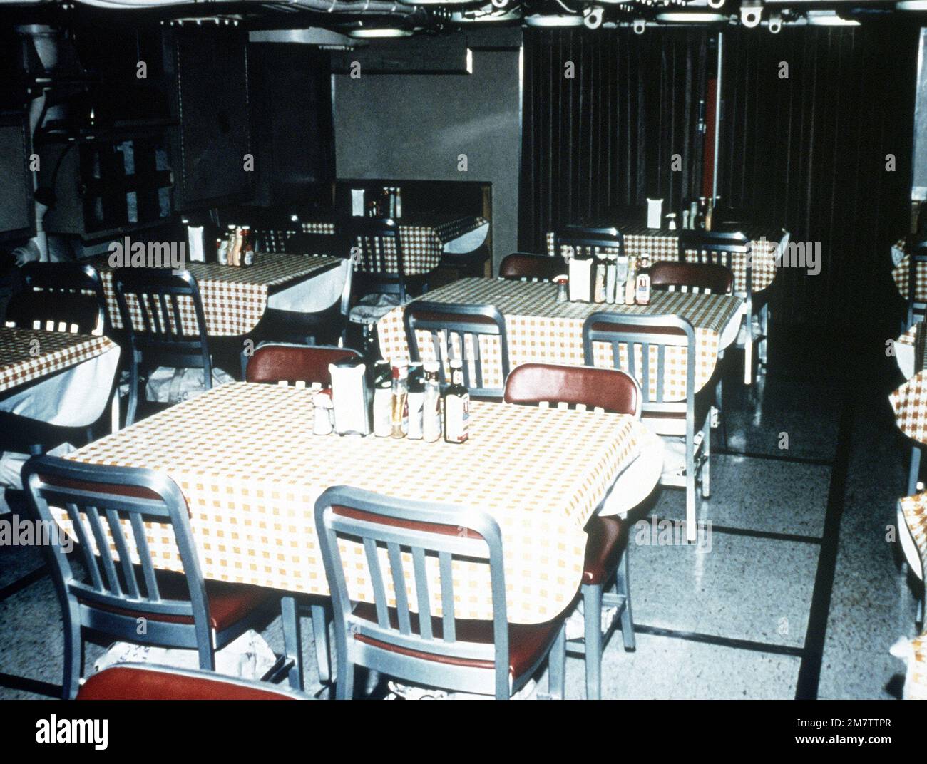 A view of the crew's mess deck aboard the nuclear-powered ballistic ...
