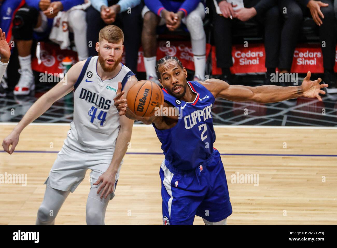 Kawhi leonard rebound clippers hi-res stock photography and images - Alamy