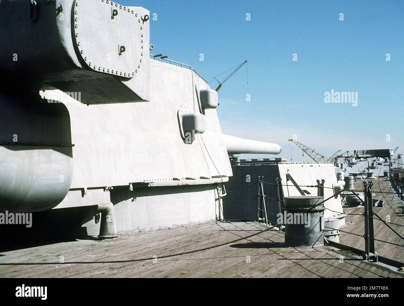 50 caliber deck gun hi-res stock photography and images - Alamy