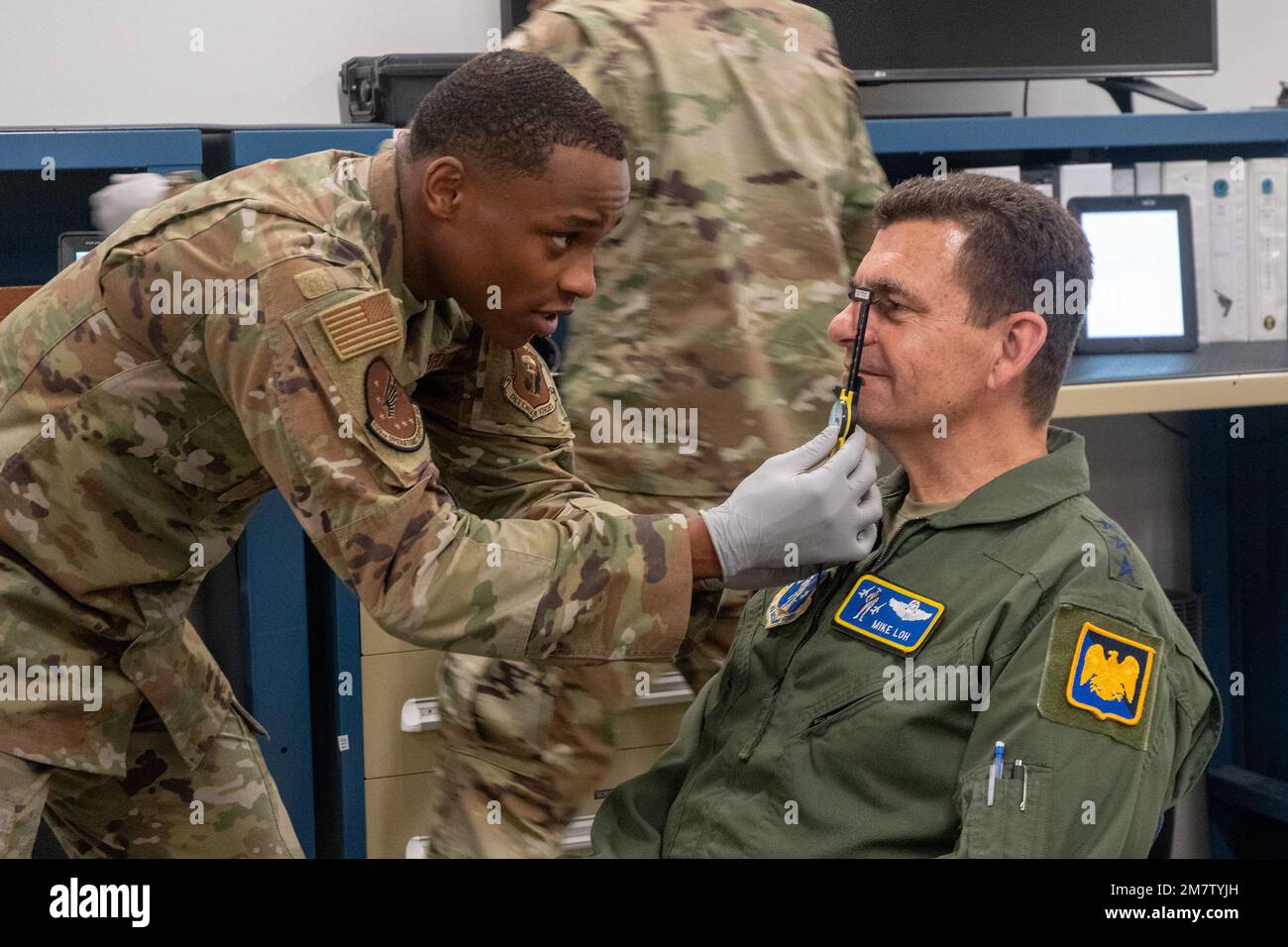 509th operations support squadron hi-res stock photography and images ...