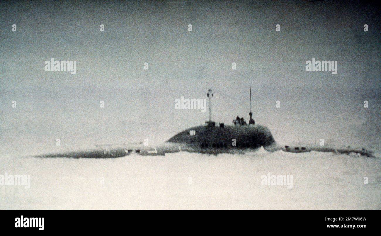 A starboard beam view of a Soviet Alfa Class nuclear-powered attack ...