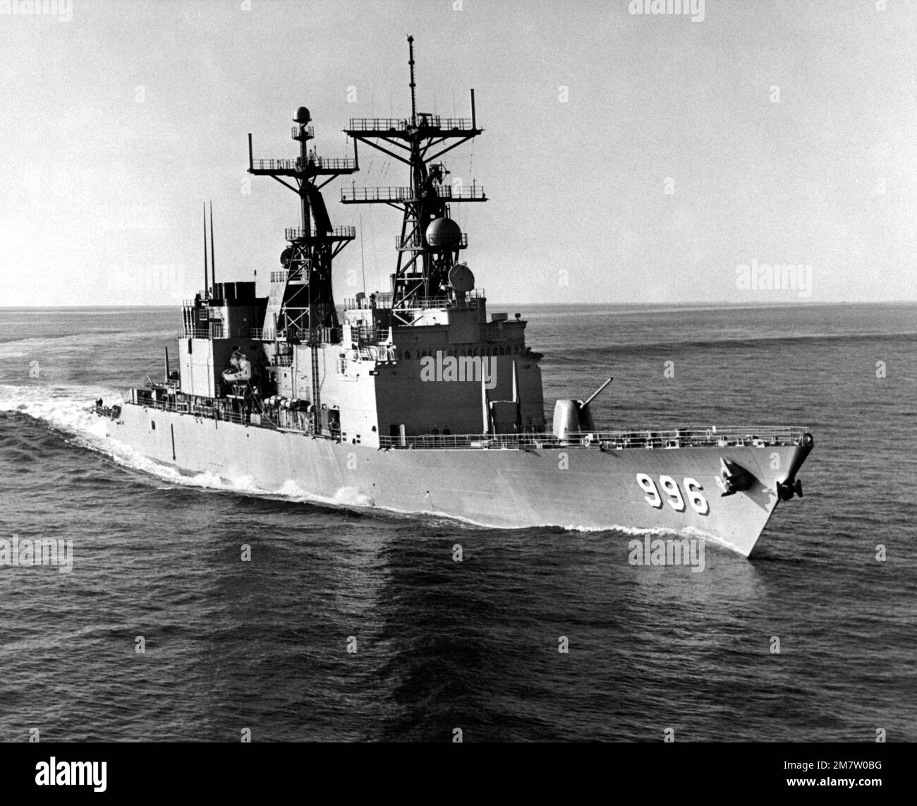 A starboard view of the guided missile destroyer USS CHANDLER (DDG-996 ...
