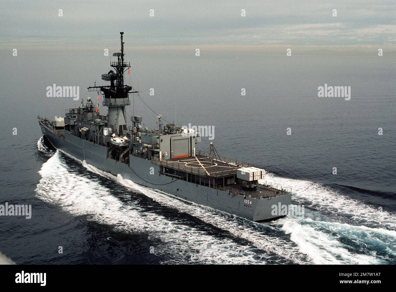 A port quarter view of the Knox class frigate USS GRAY (FFG-1054 ...