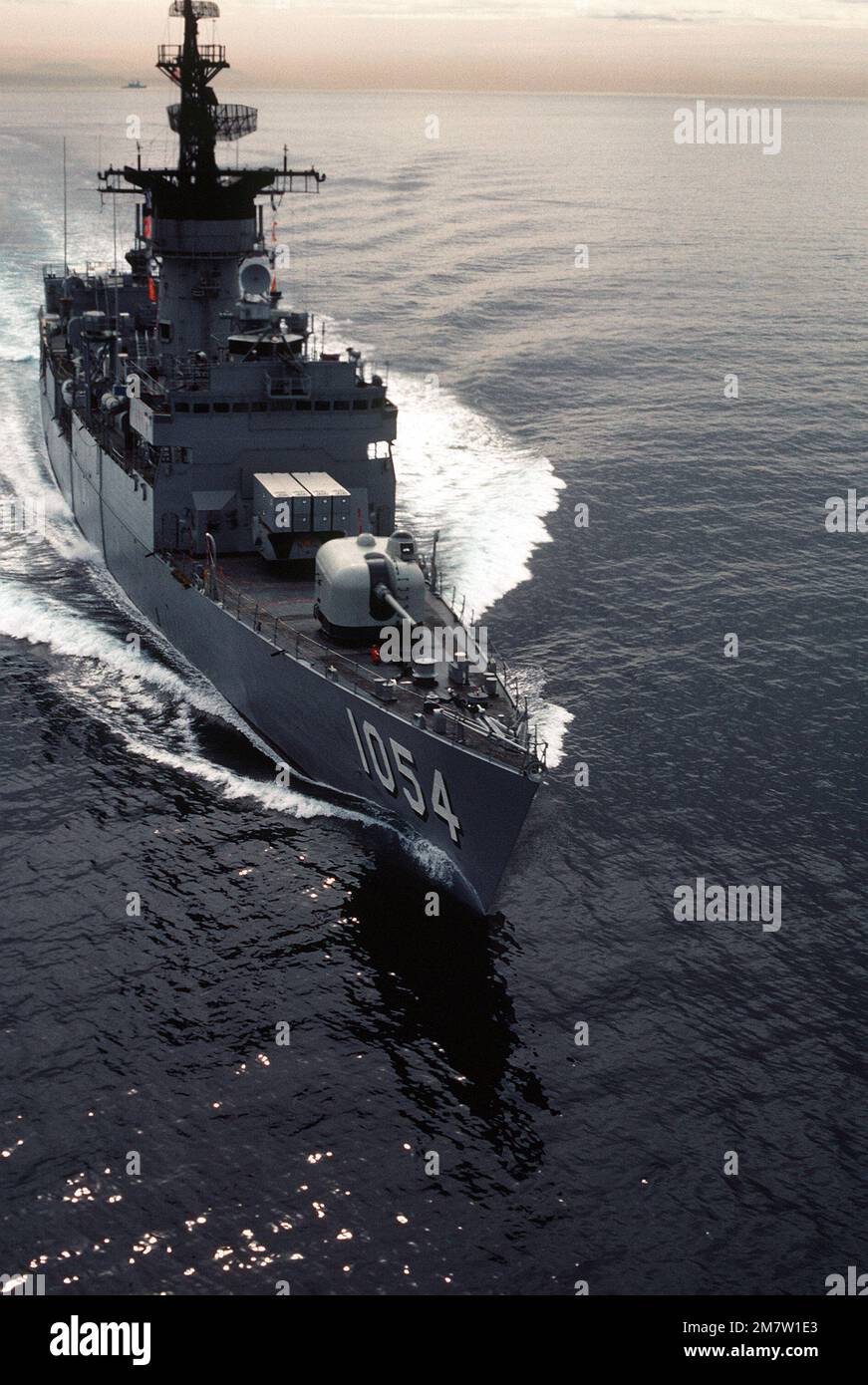 A starboard bow view of the Knox class frigate USS GRAY (FFG-1054 ...