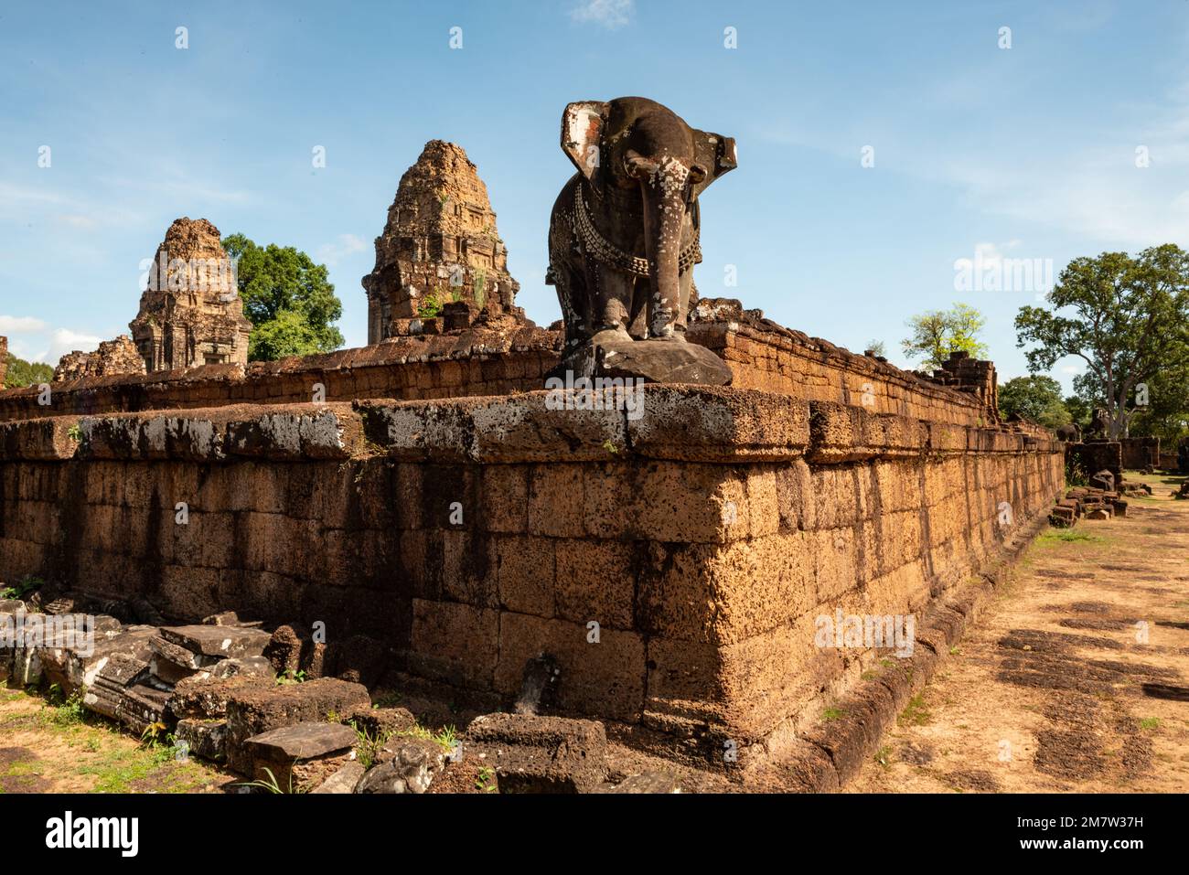 East Mebon temple - Angkor park Stock Photo - Alamy