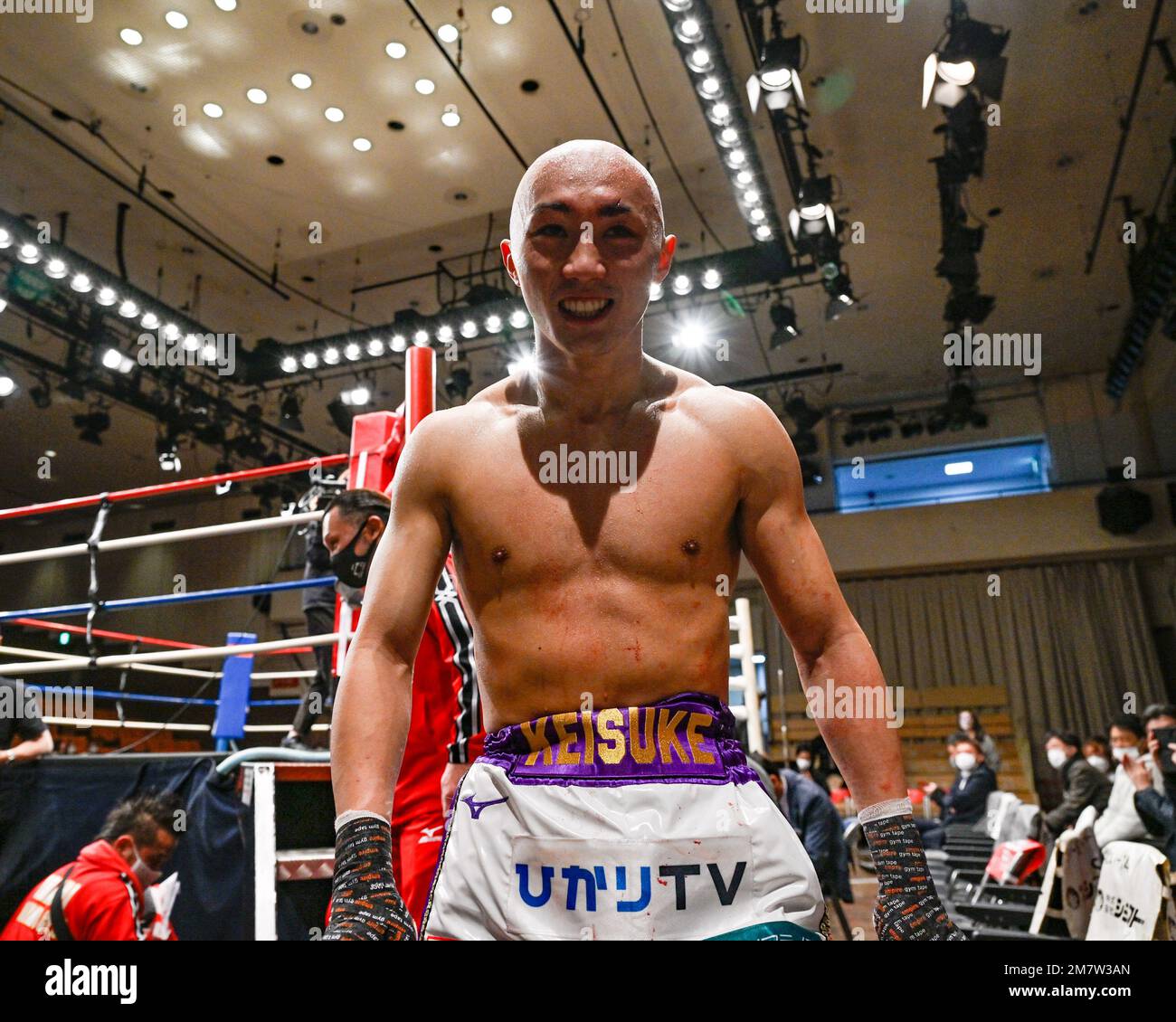 Tokyo, Japan. 10th Jan, 2023. Keisuke Matsumoto won the featherweight 8 ...