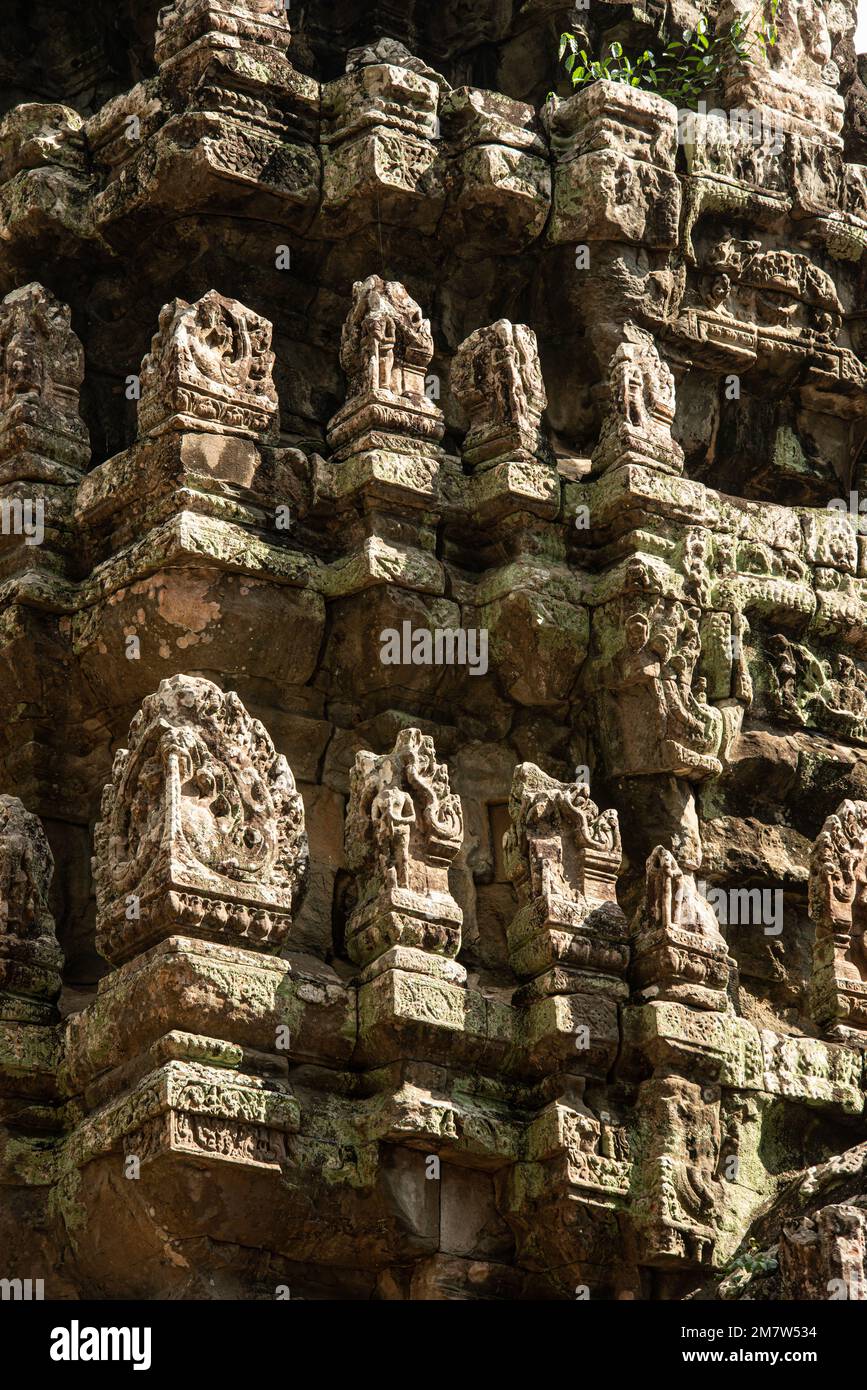 Thommanon temple - Angkor temple park Stock Photo - Alamy