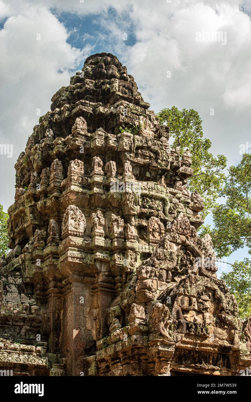 Thommanon temple - Angkor temple park Stock Photo - Alamy