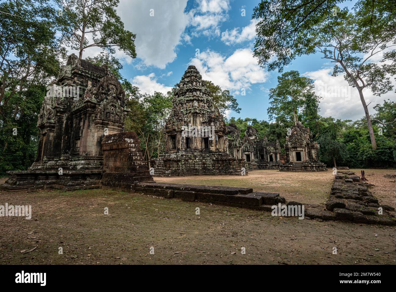 Thommanon temple - Angkor temple park Stock Photo - Alamy