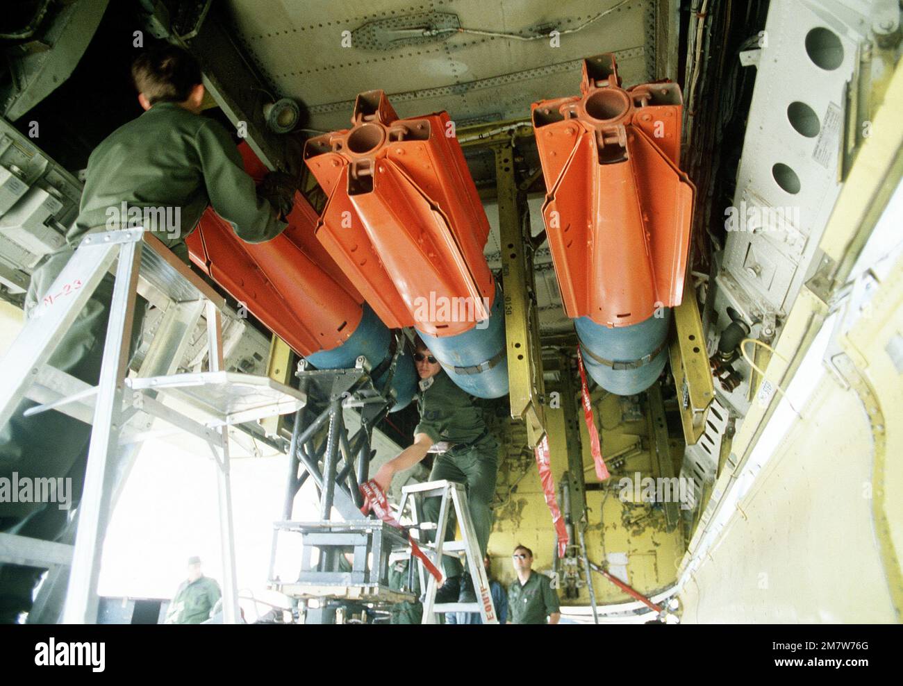 B 52 paso a paso hi-res stock photography and images - Alamy