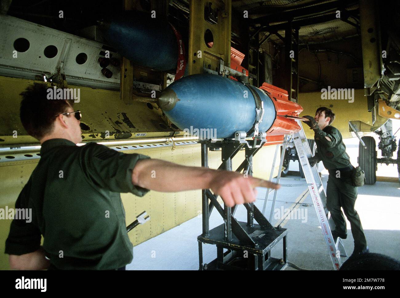 B 52 paso a paso hi-res stock photography and images - Alamy