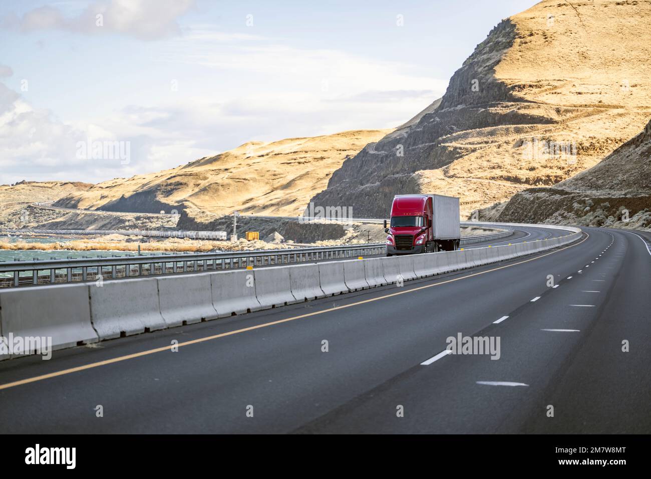 Industrial standard big rig Burgundy semi truck tractor with roof ...