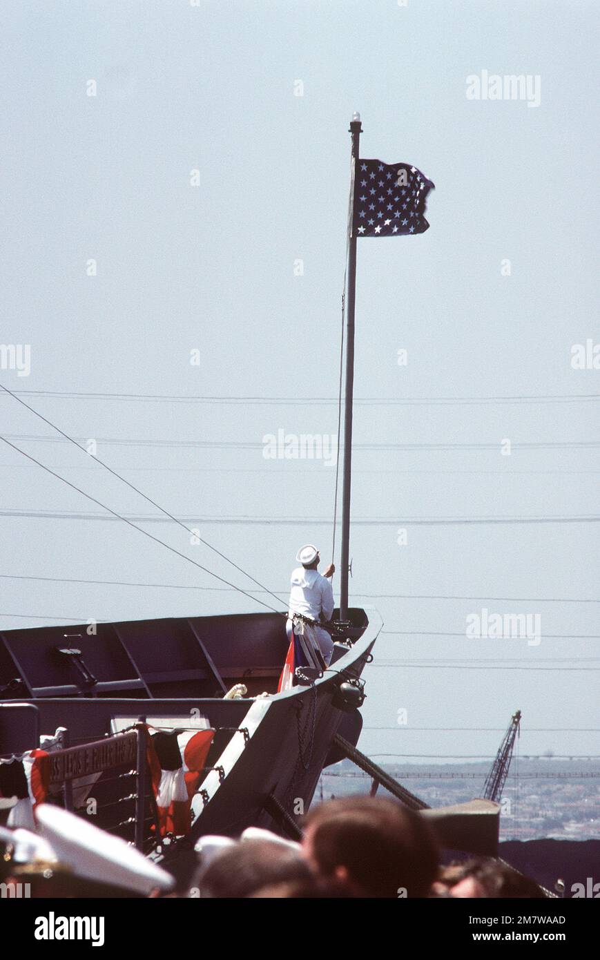 Uss puller commissioning ceremony hi-res stock photography and images ...