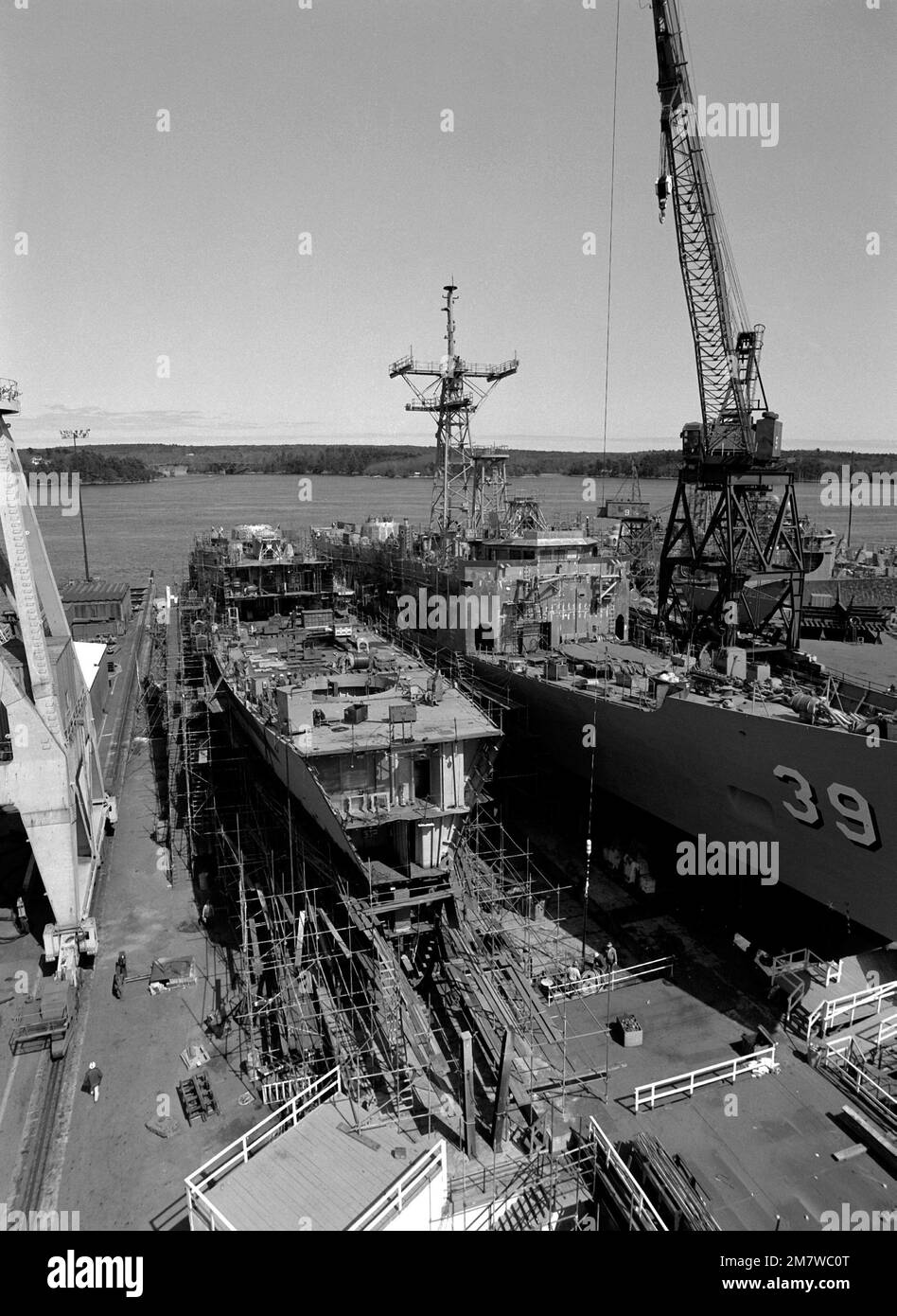 A starboard bow view of the guided missile frigate KLAKRING (FFG-42 ...