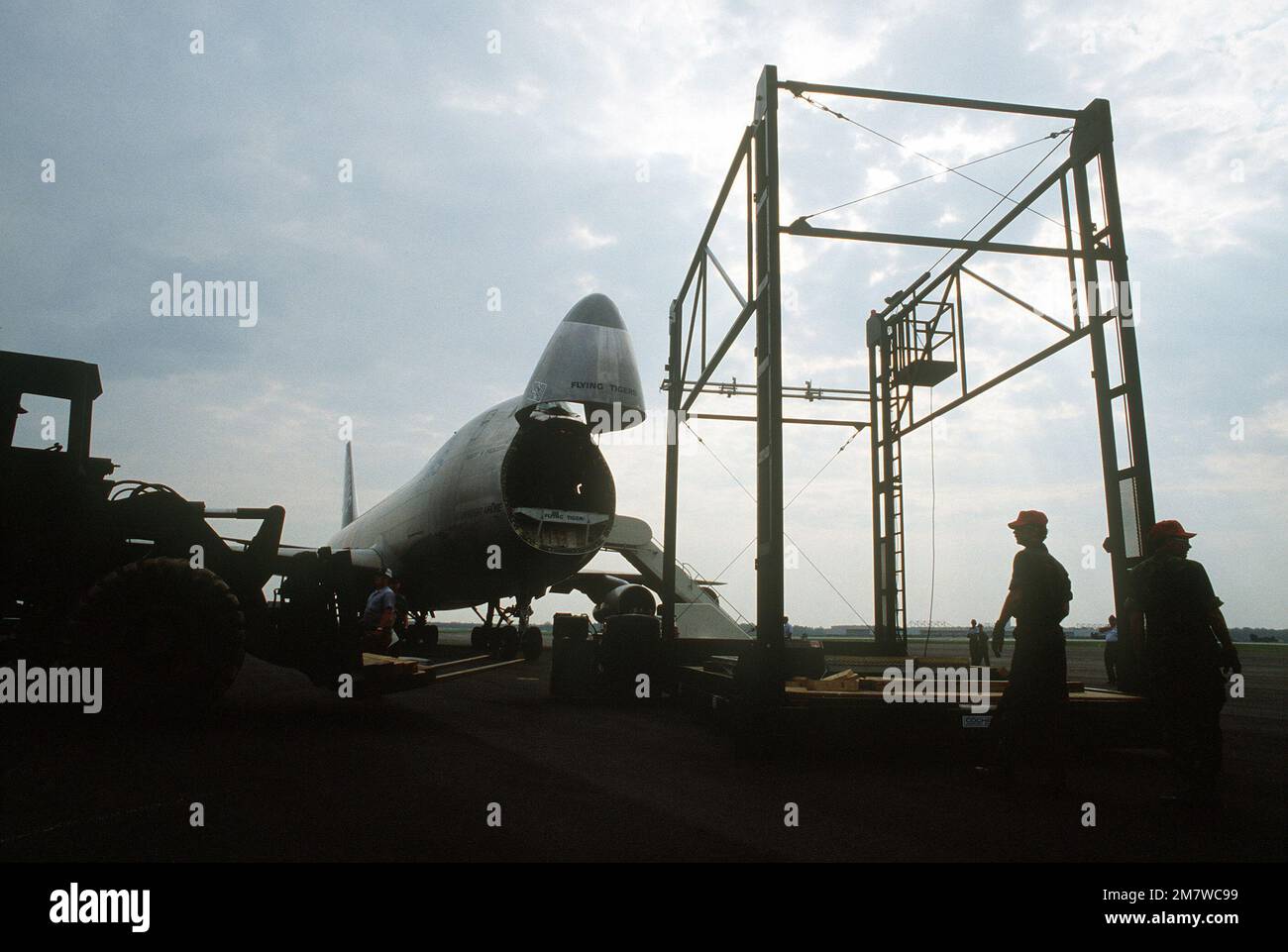 Air cargo nose loader hi-res stock photography and images - Alamy