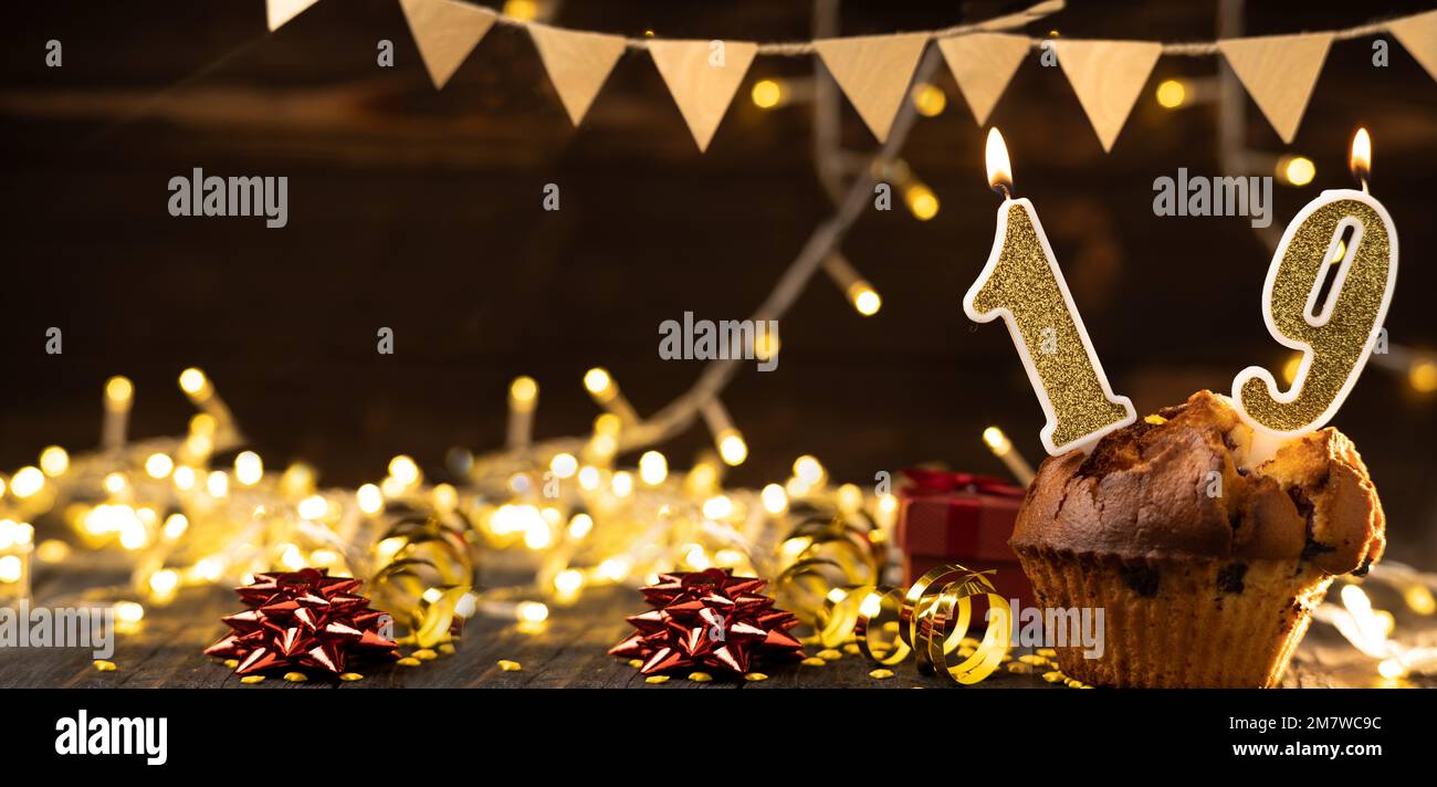 Number 19 hi-res stock photography and images - Alamy