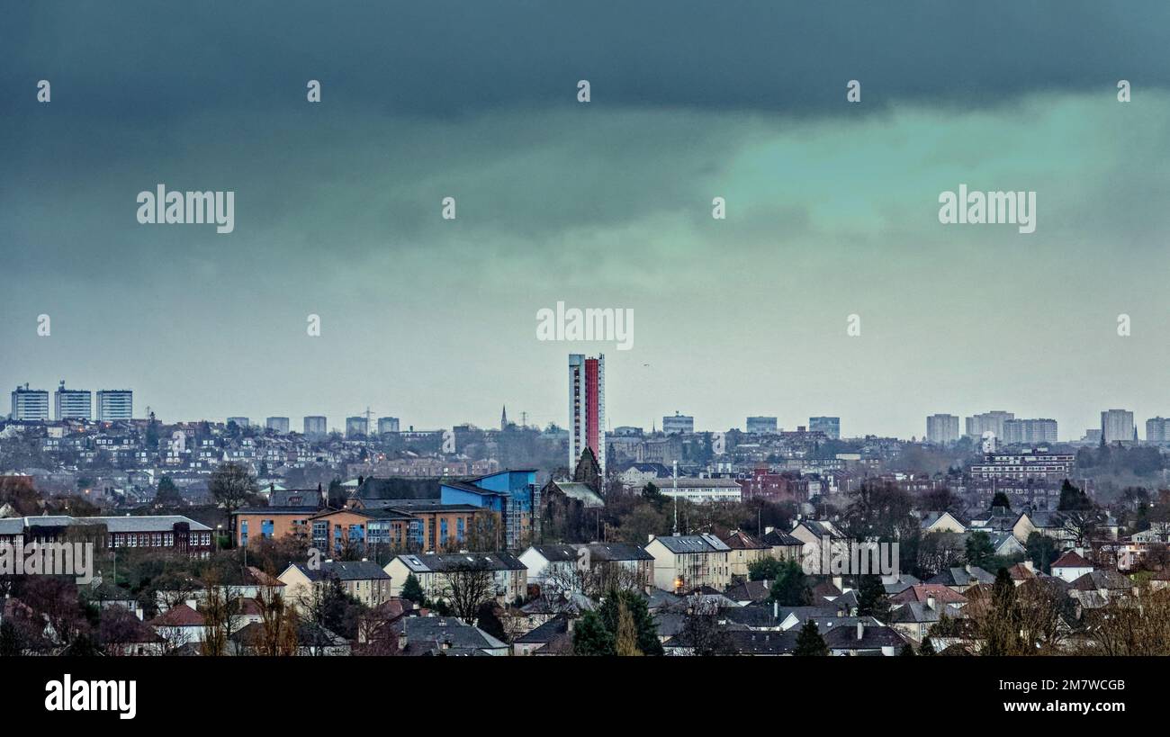 Windy weather uk hi-res stock photography and images - Alamy