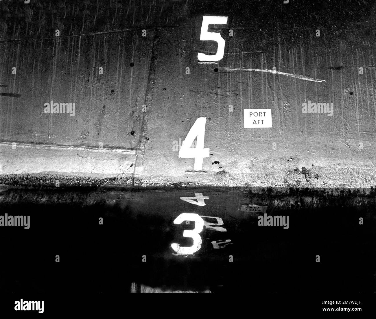 Port aft view of the hull of the Ohio class nuclear-powered strategic ...