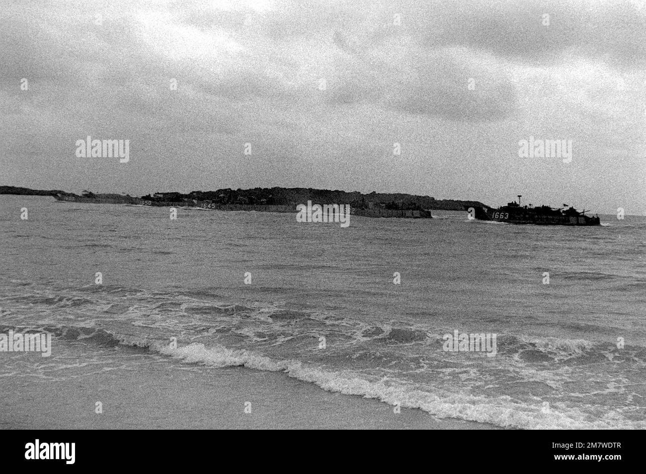 Ocean shore military Black and White Stock Photos & Images - Alamy