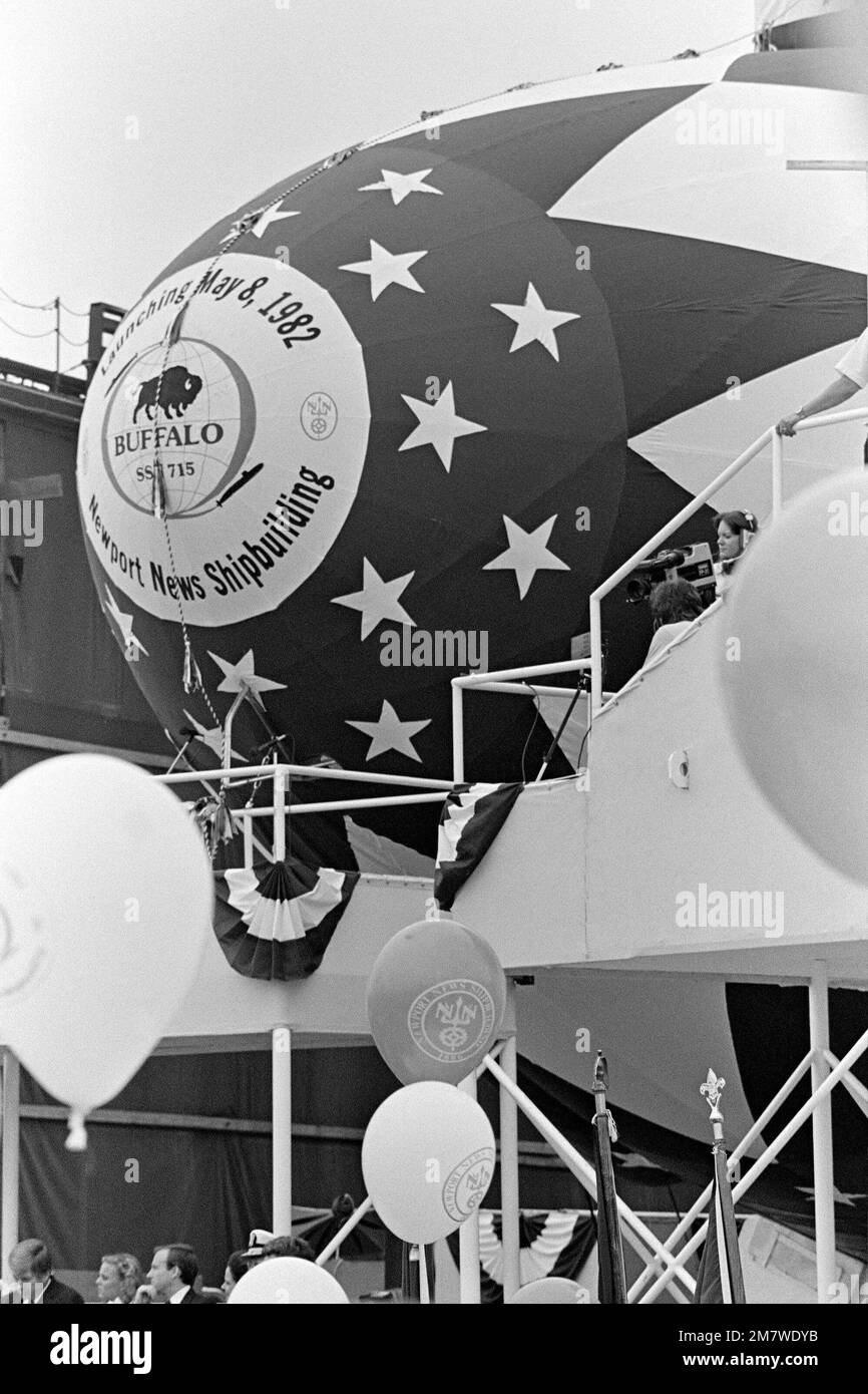 The bow of the nuclear-powered attack submarine USS BUFFALO (SSN-715 ...