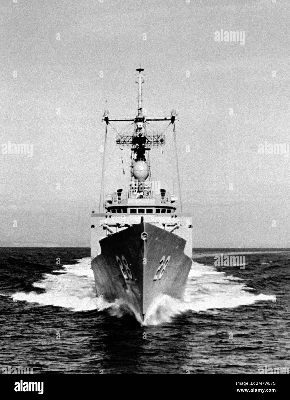 A bow view of the guided missile frigate USS BOONE (FFG 28) underway ...