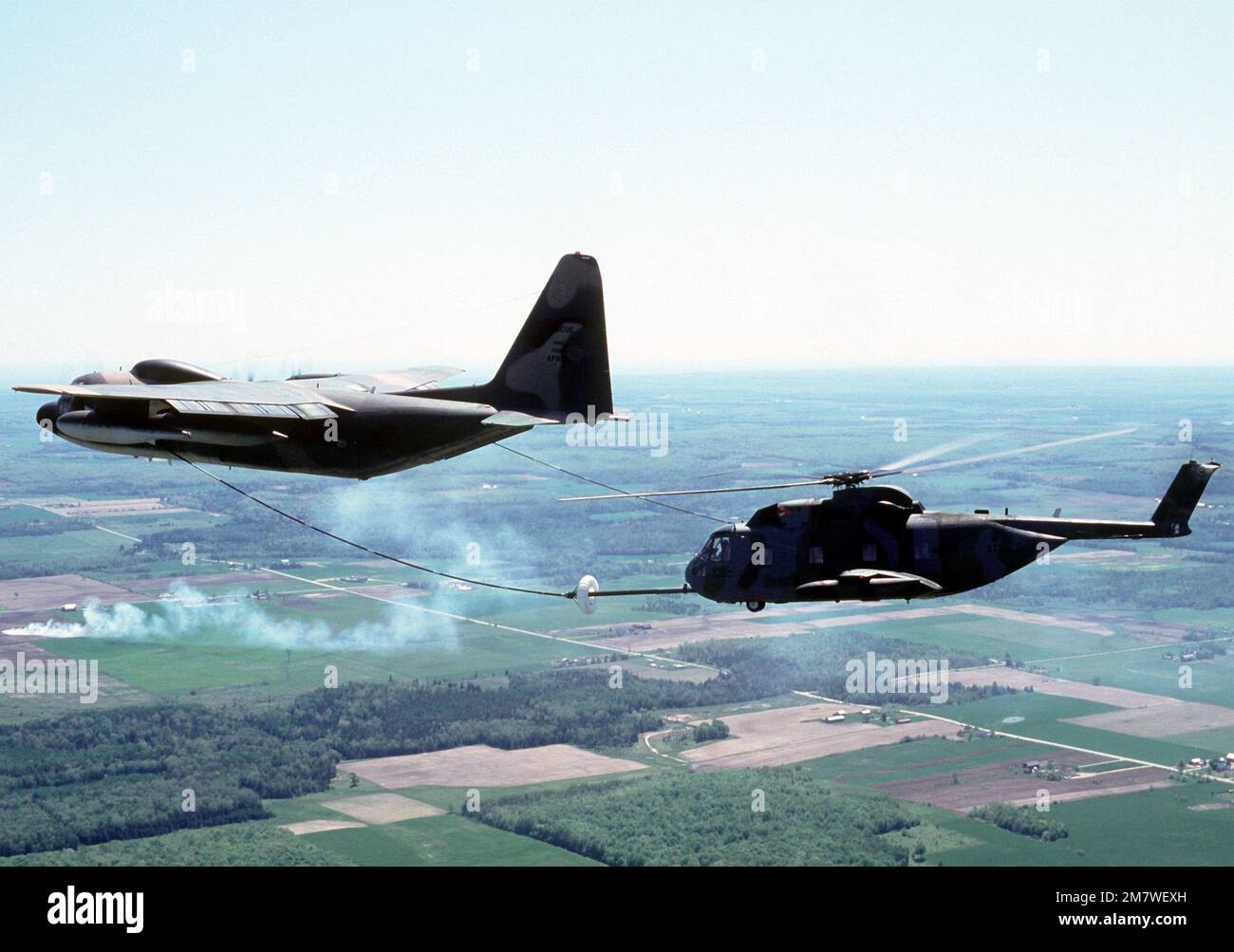 Hh 3e jolly green giant helicopter hi-res stock photography and images ...