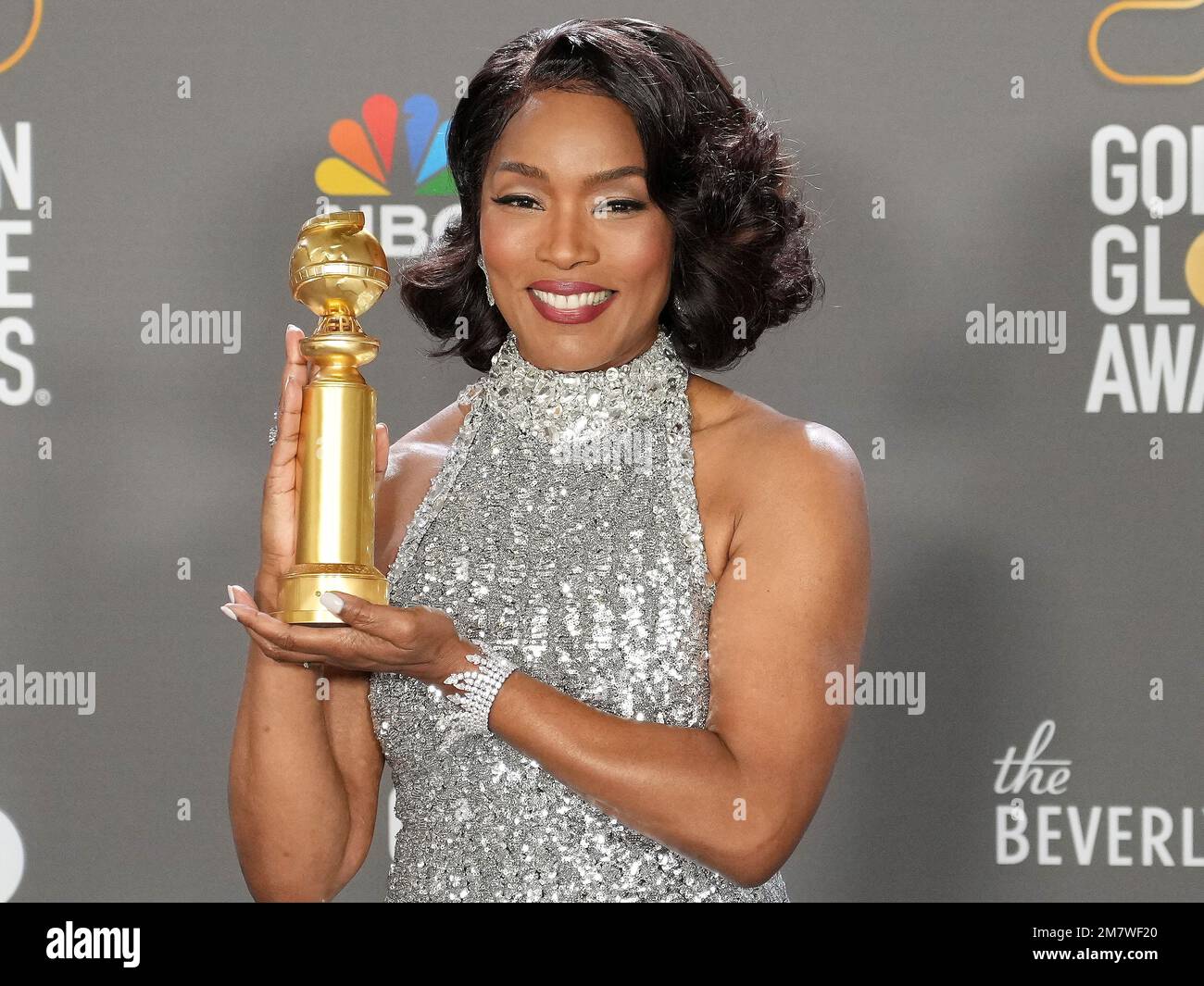 Los Angeles Usa 10th Jan 2023 Angela Bassett Poses With The Best