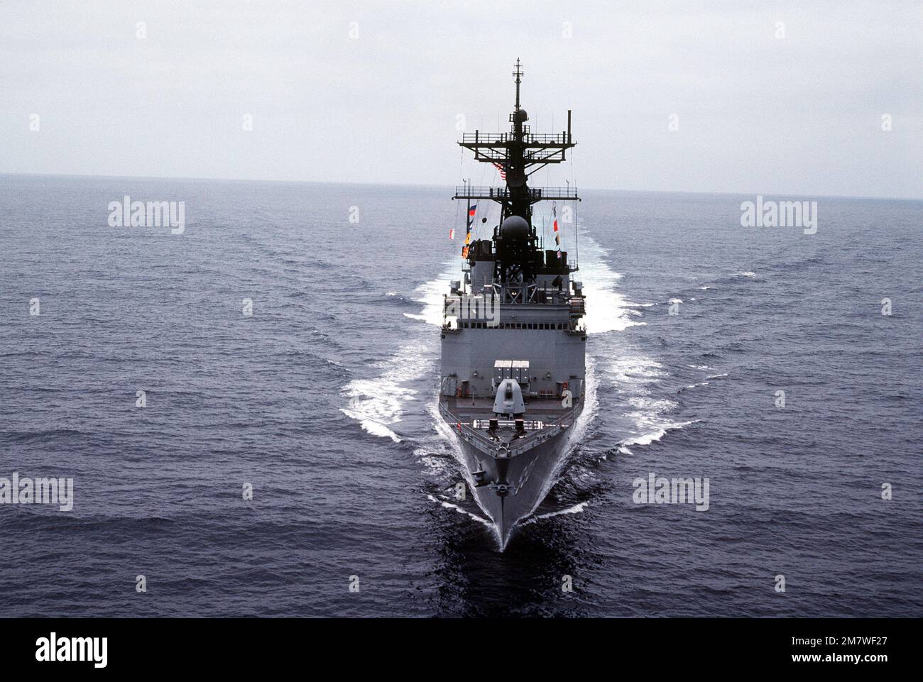 A bow view of the Spruance class destroyer USS INGERSOLL (DD-990 ...