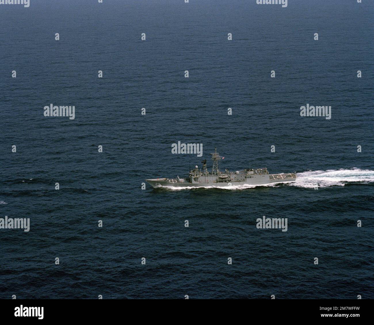 Aerial starboard beam view of the guided missile frigate COPELAND (FFG ...
