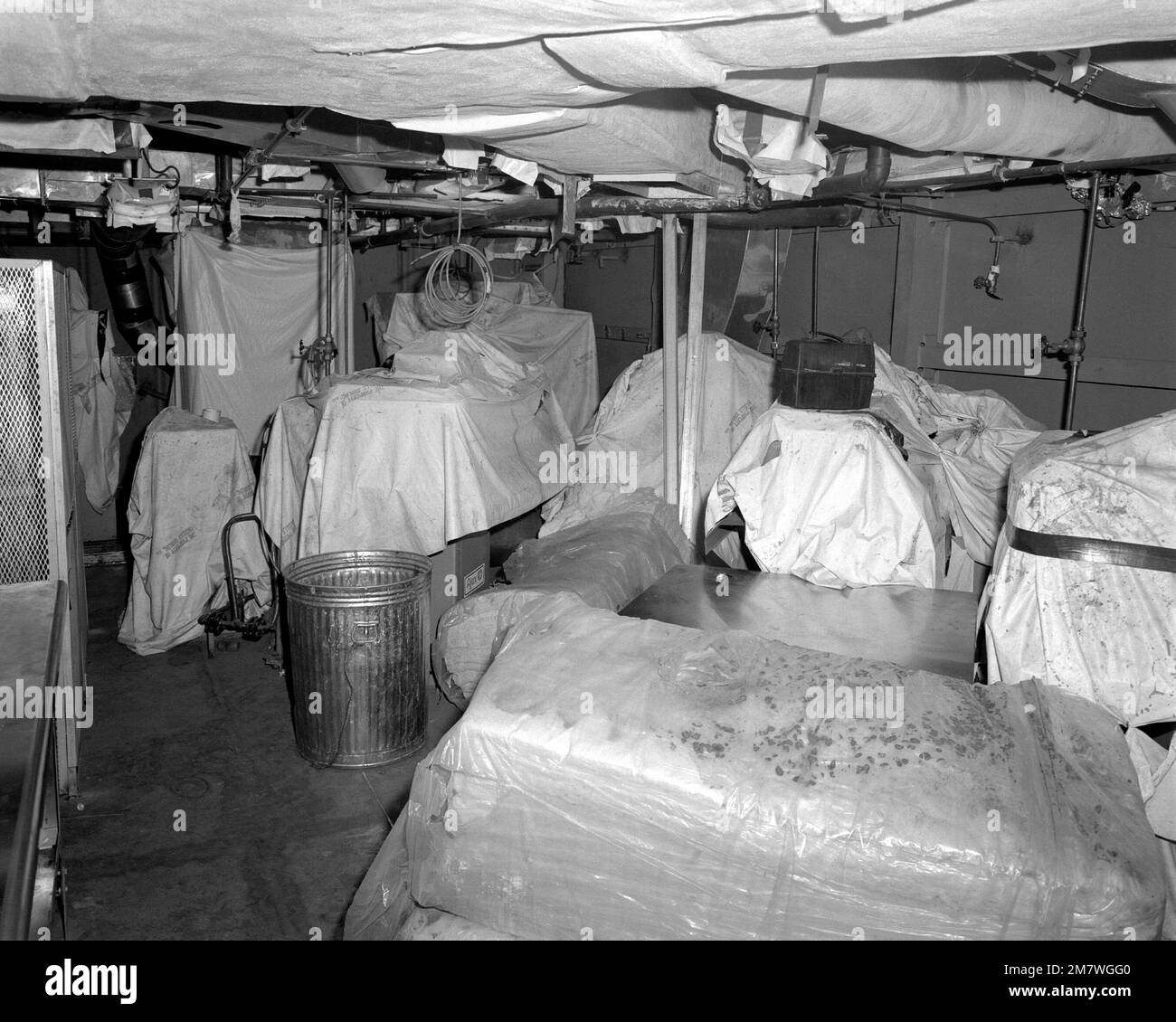 Destroyer base Black and White Stock Photos & Images - Alamy
